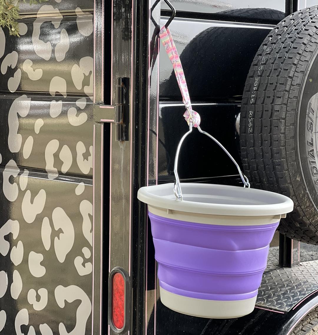 Boss Buckets & Bucket Straps – WhinneyWear